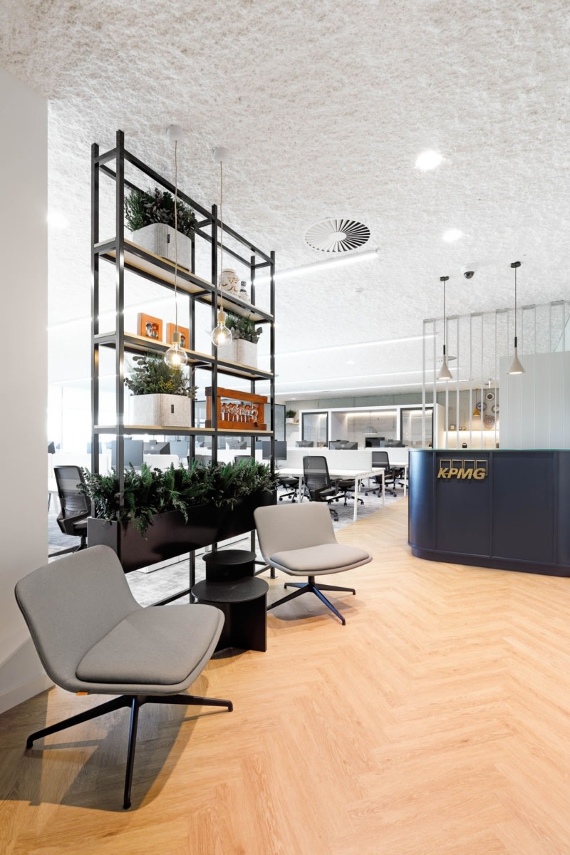 KPMG Offices - Évora | Office Snapshots