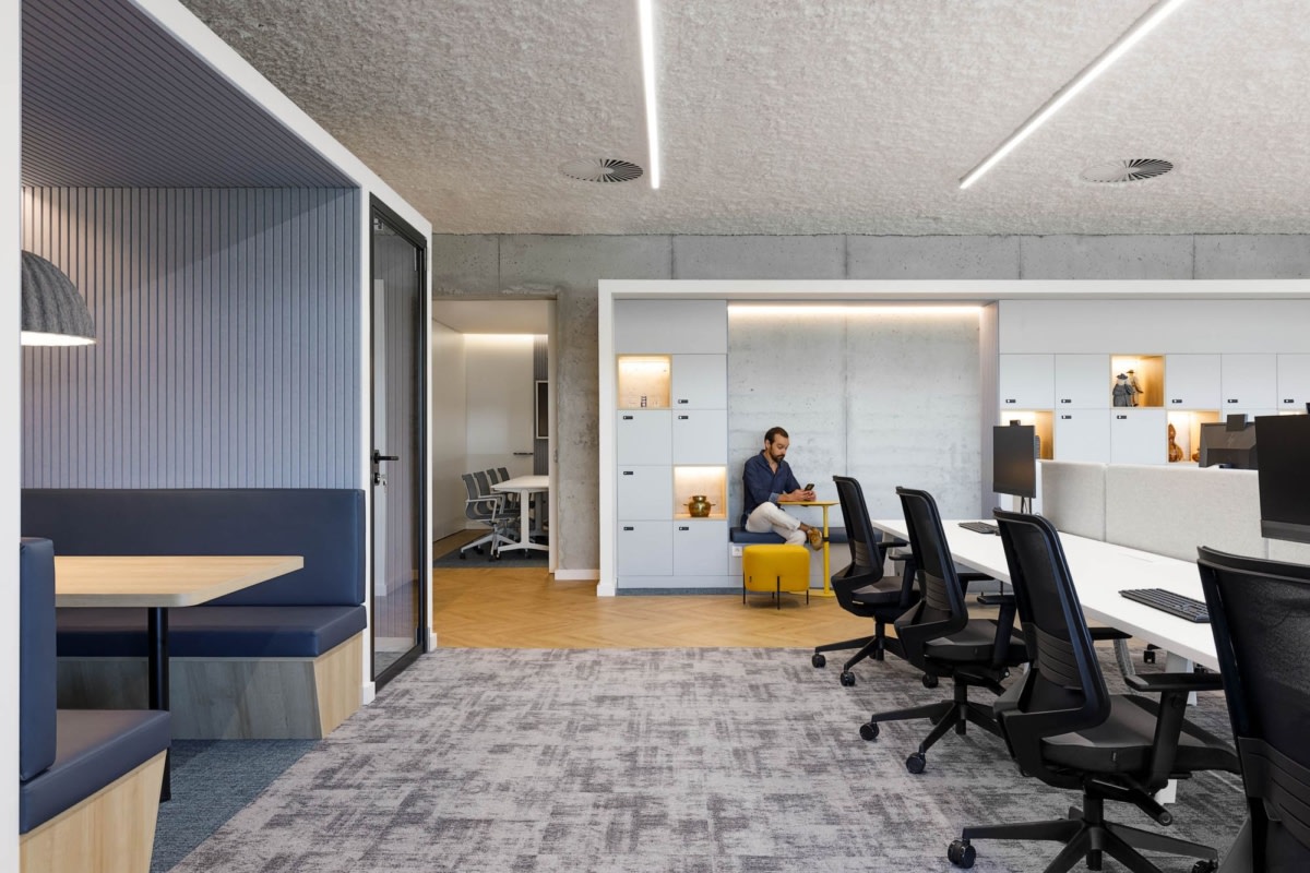 KPMG Offices - Évora | Office Snapshots