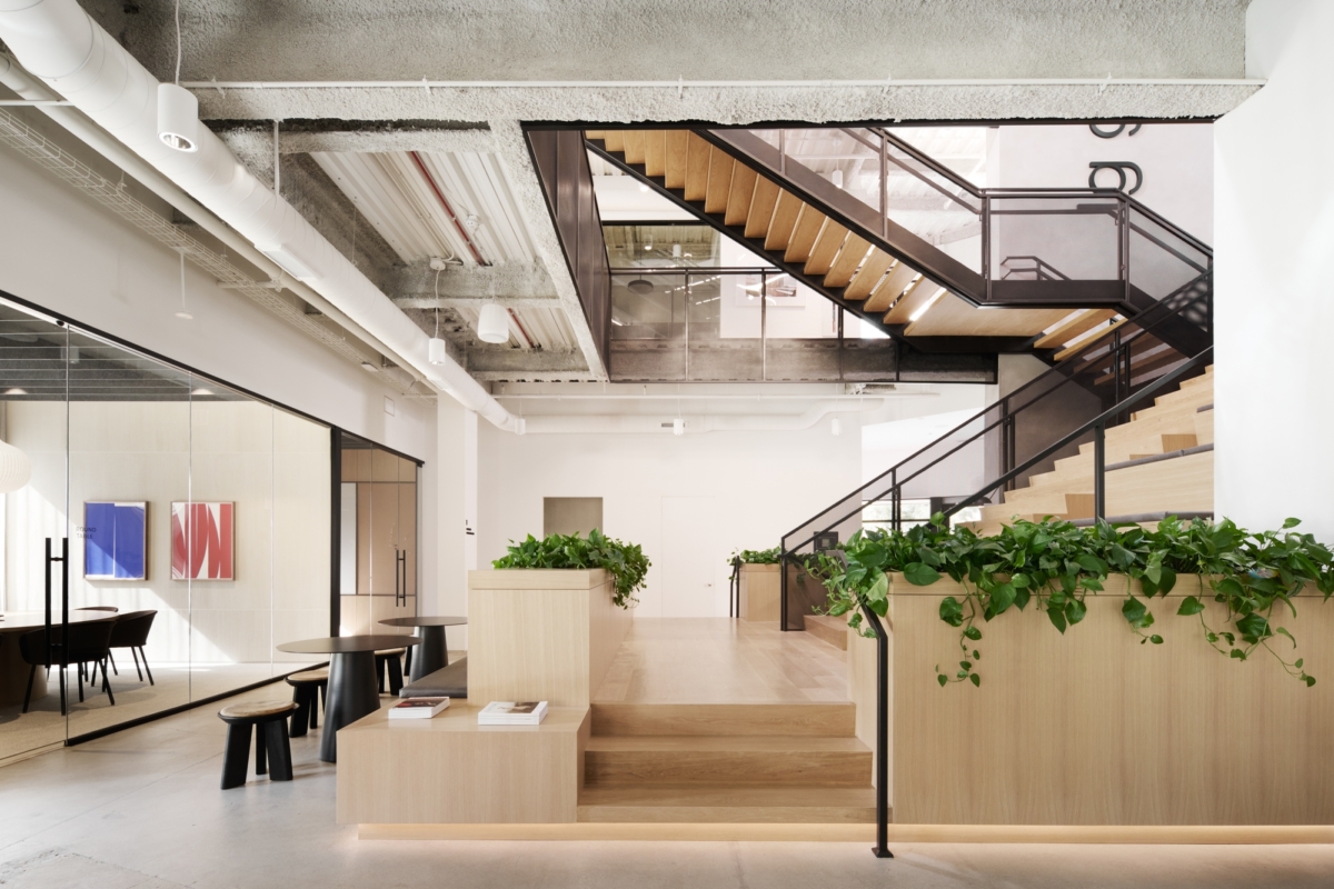 LG Group Offices - Chicago | Office Snapshots
