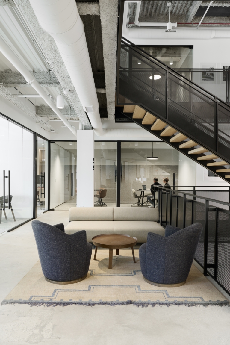 LG Group Offices - Chicago | Office Snapshots