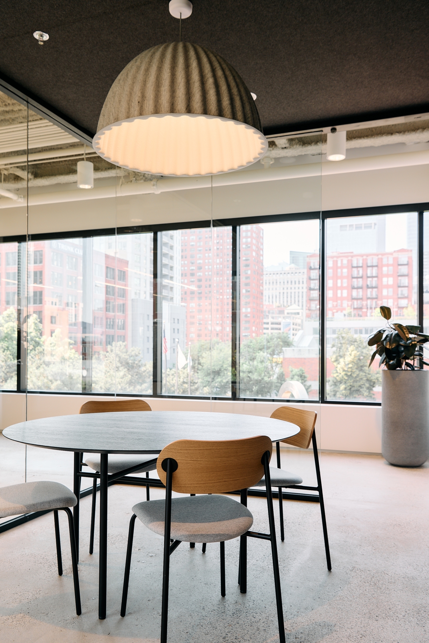 LG Group Offices - Chicago | Office Snapshots