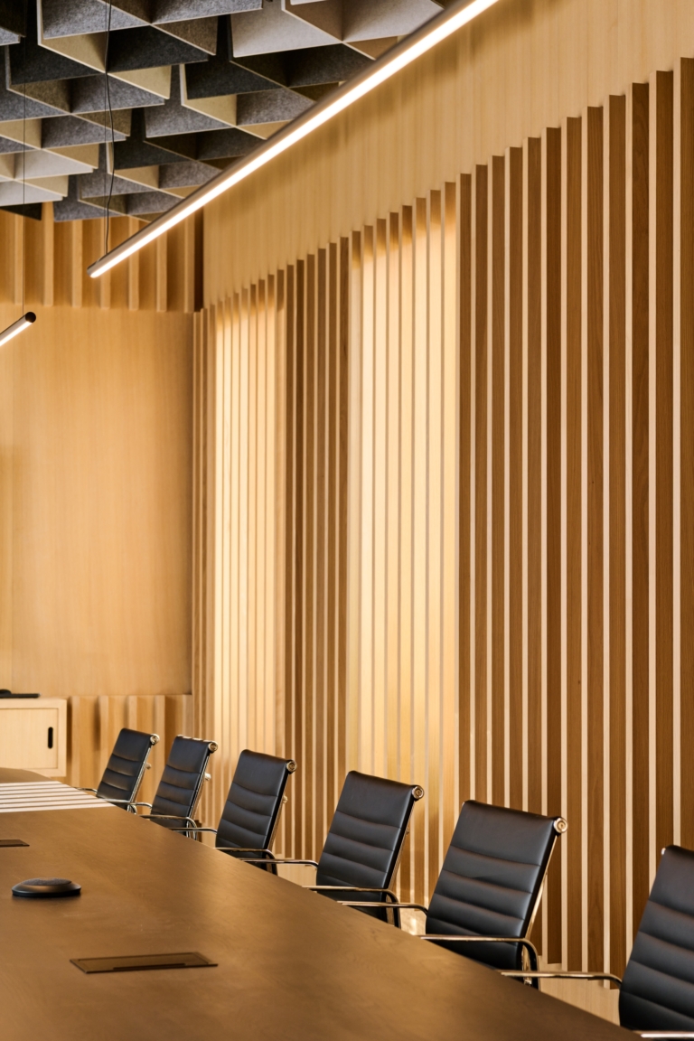 LG Group Offices - Chicago | Office Snapshots