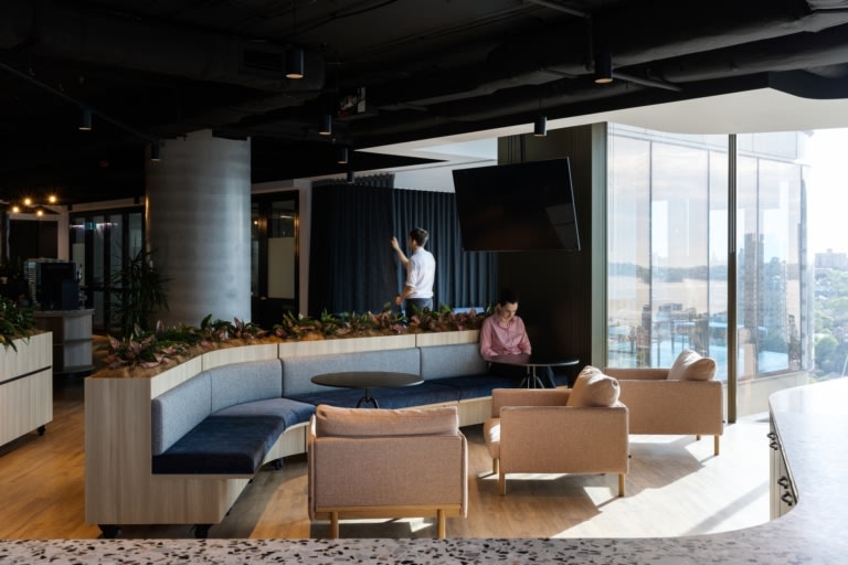 Simon Whitbread | Photographer | Office Snapshots