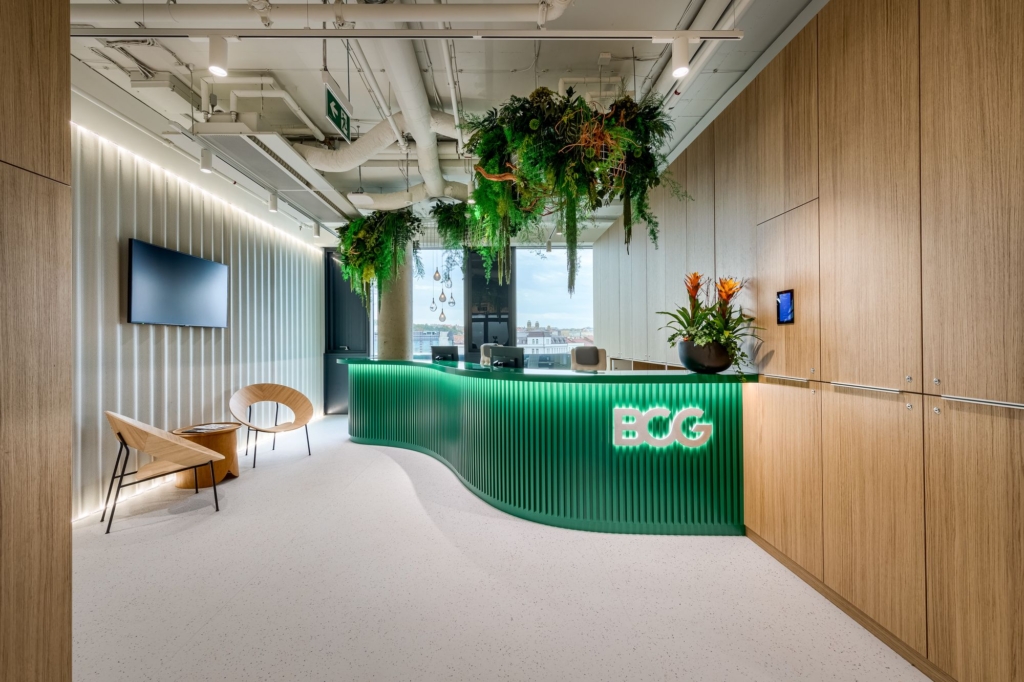 Boston Consulting Group Offices – Prague | Office Snapshots