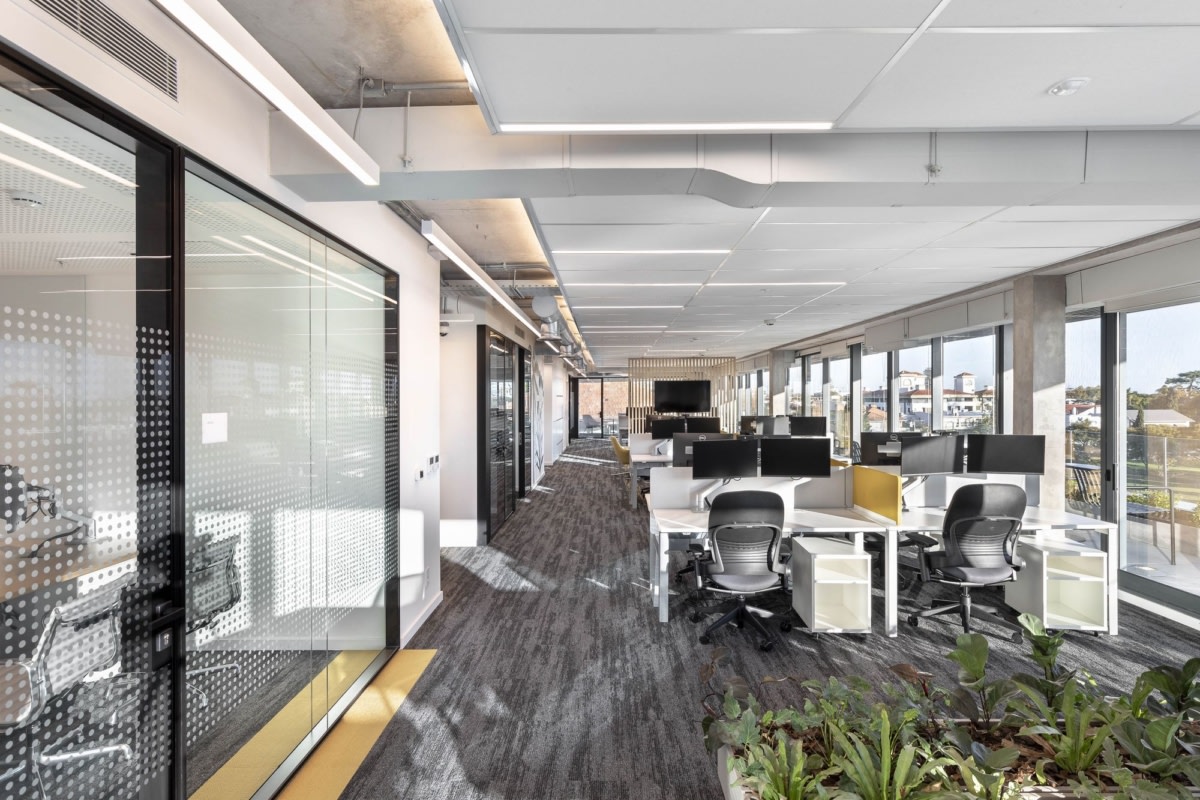 Citi Bank Offices - Montevideo | Office Snapshots