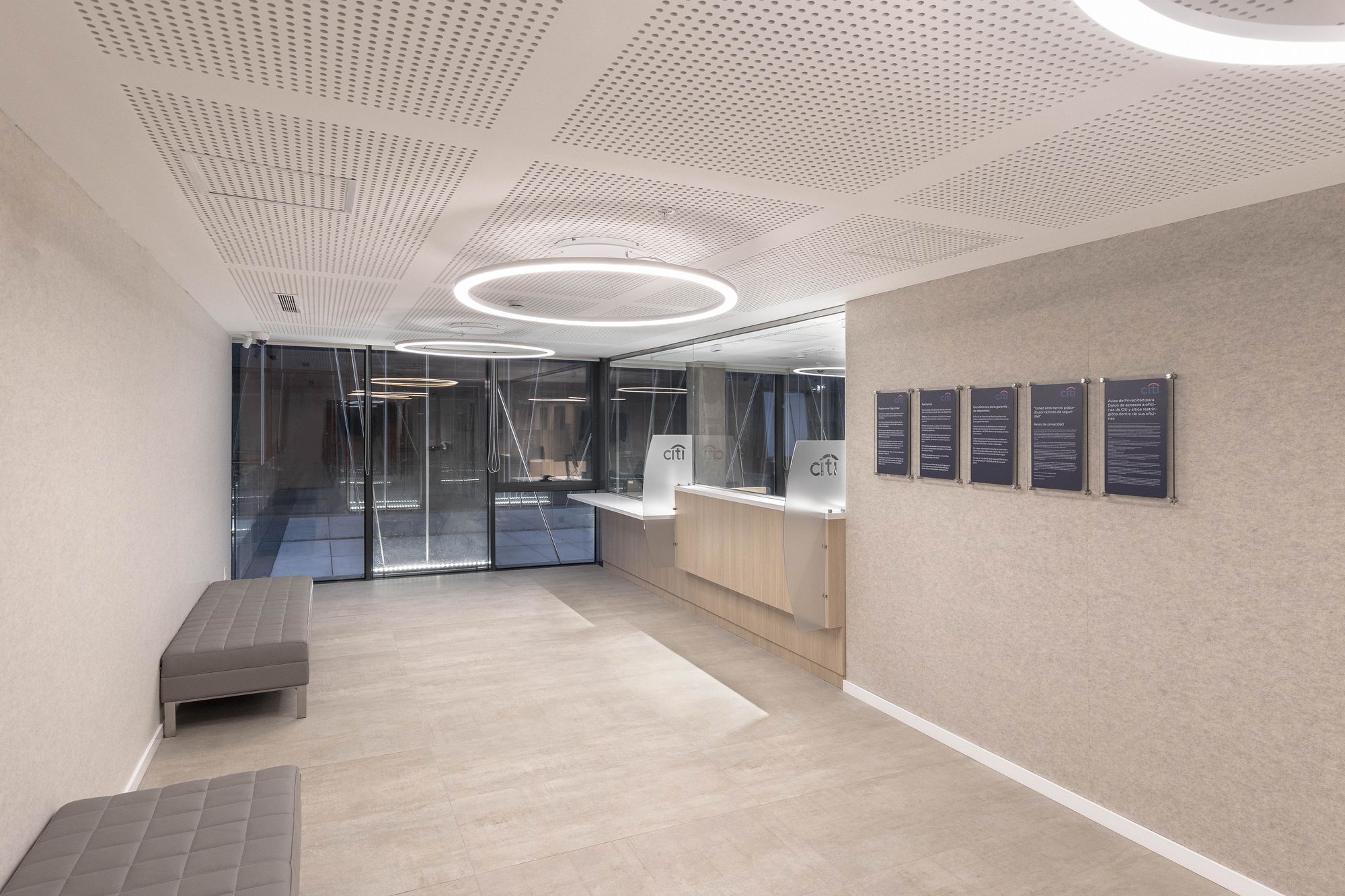 Citi Bank Offices - Montevideo | Office Snapshots