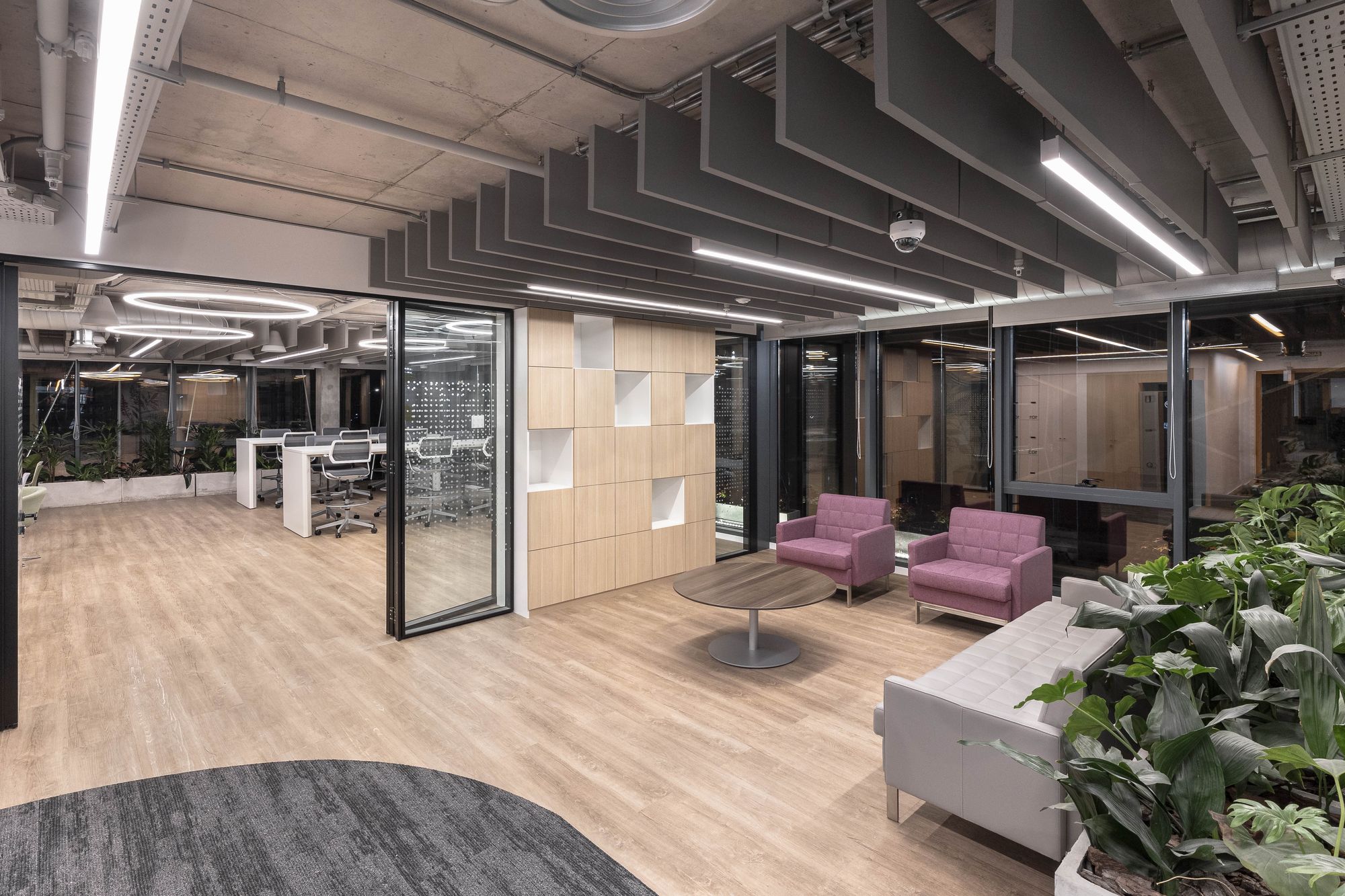 Citi Bank Offices - Montevideo | Office Snapshots