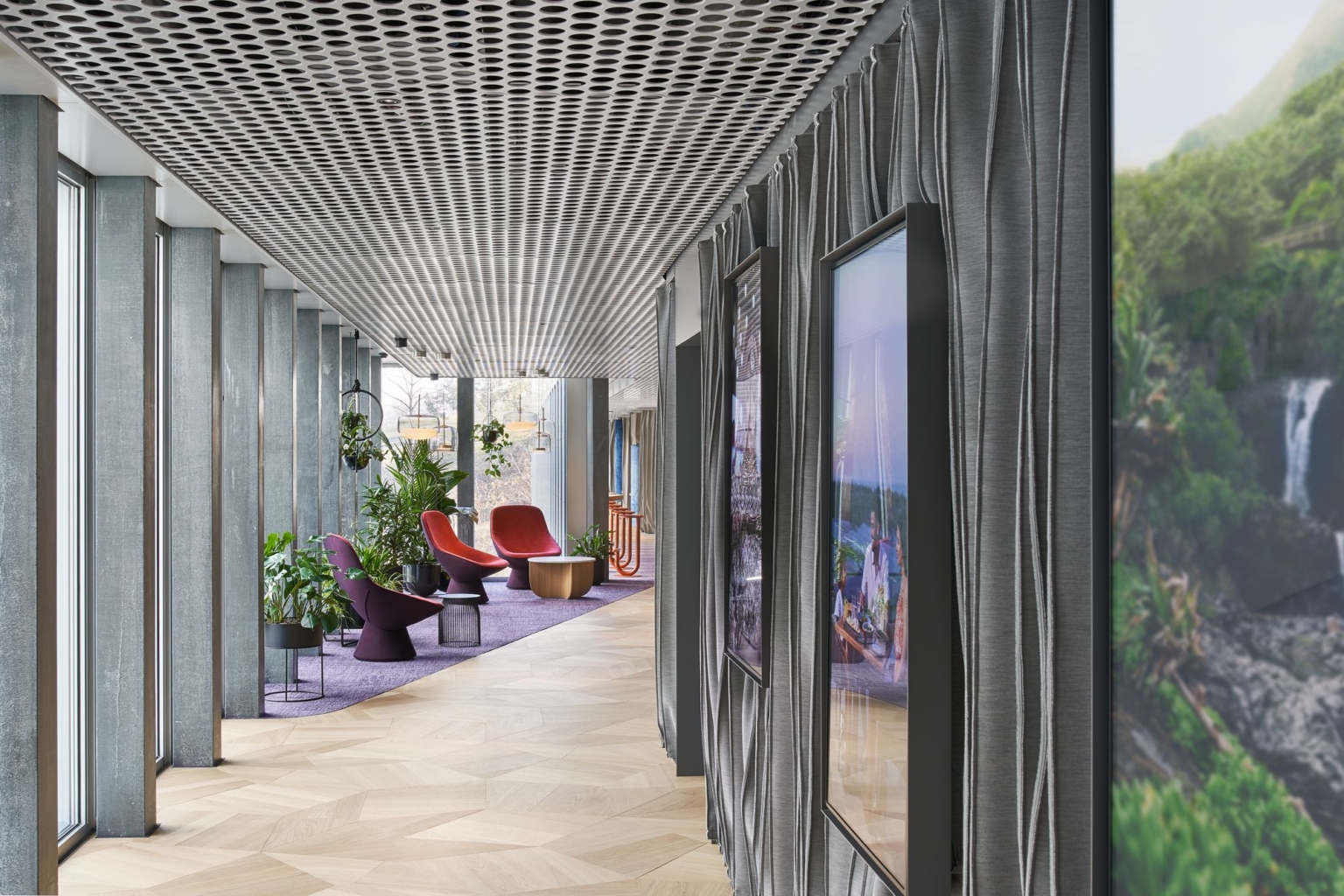 Hyatt at the Circle Office - Zurich | Office Snapshots