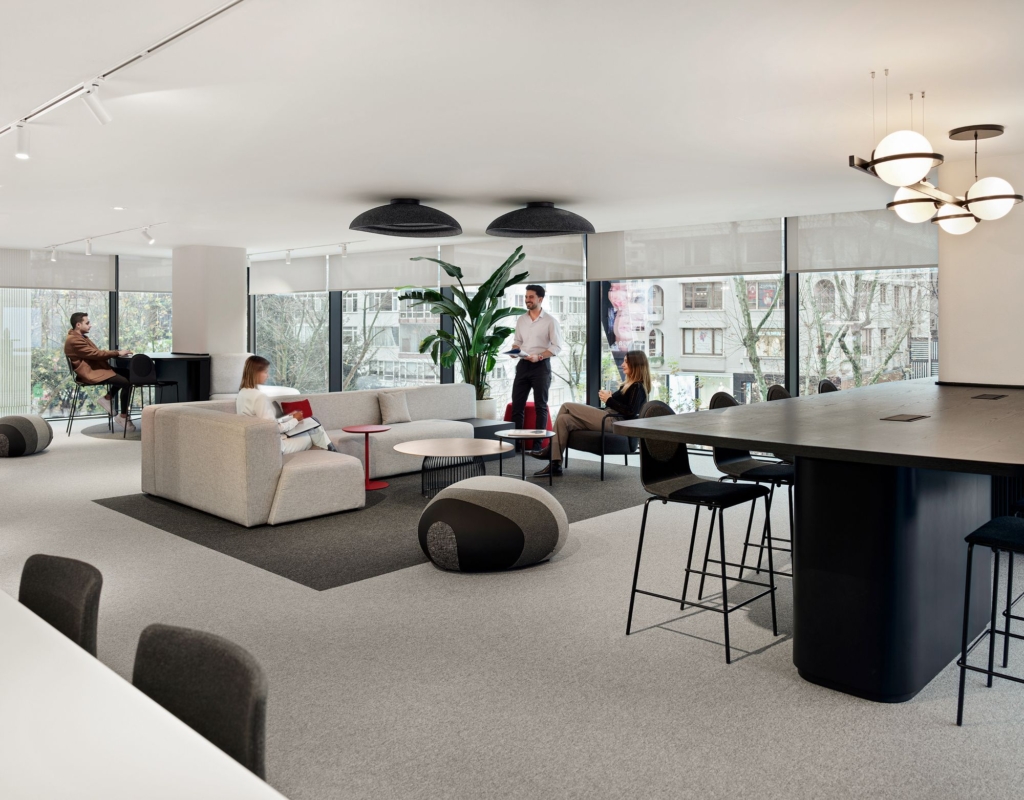 Sephora Offices - Istanbul | Office Snapshots
