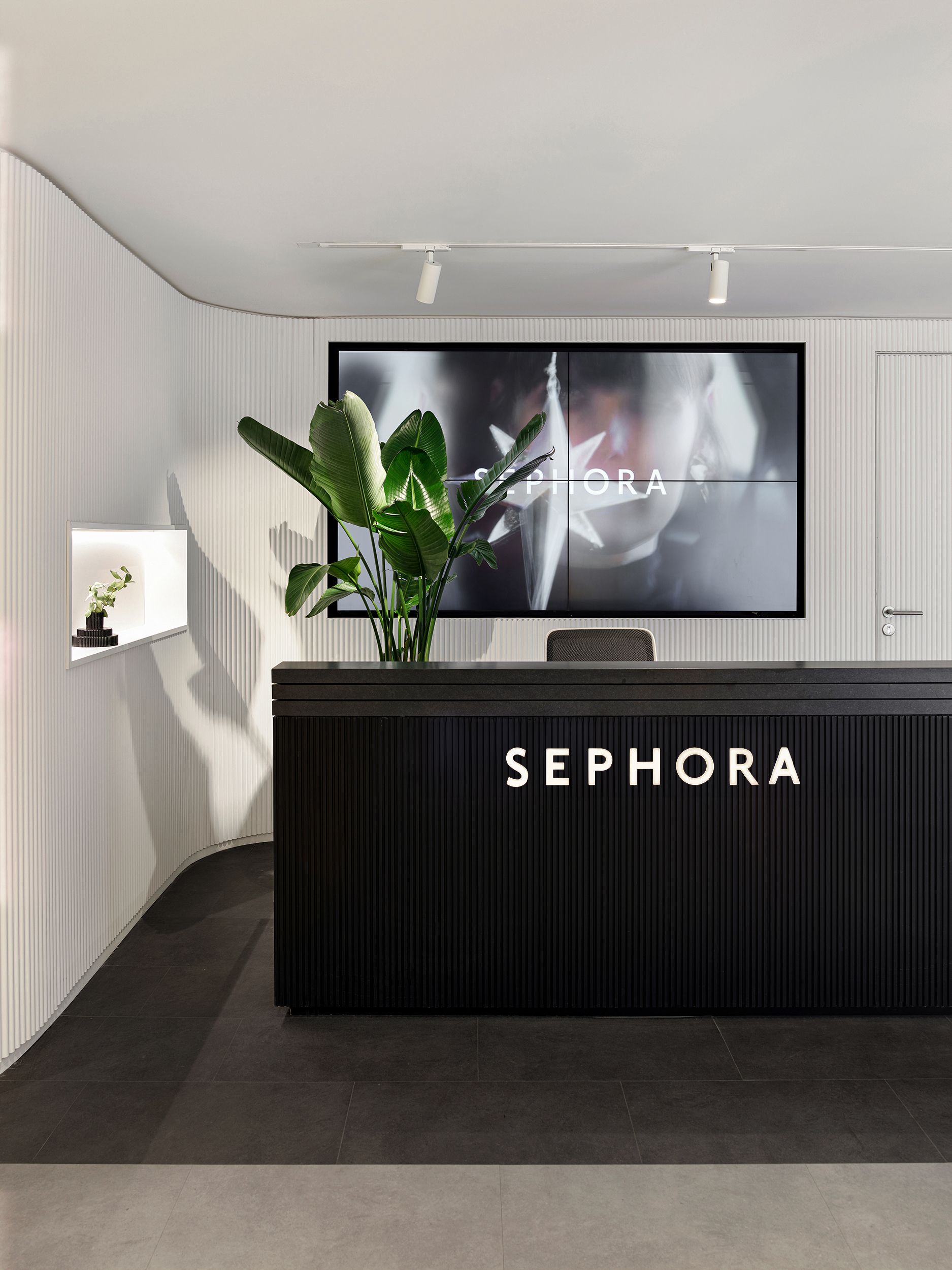 Sephora Offices - Istanbul | Office Snapshots
