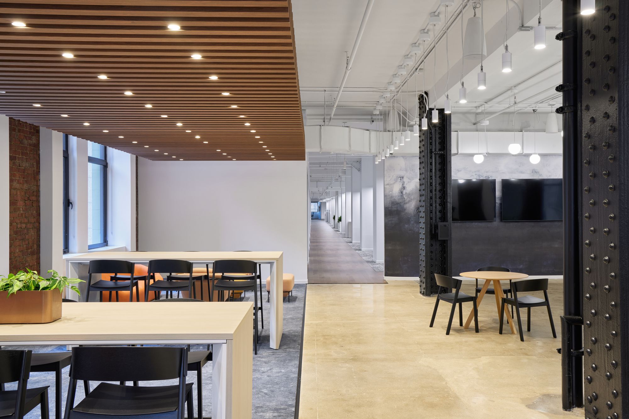 Confidential Government Agency Offices - New York City | Office Snapshots