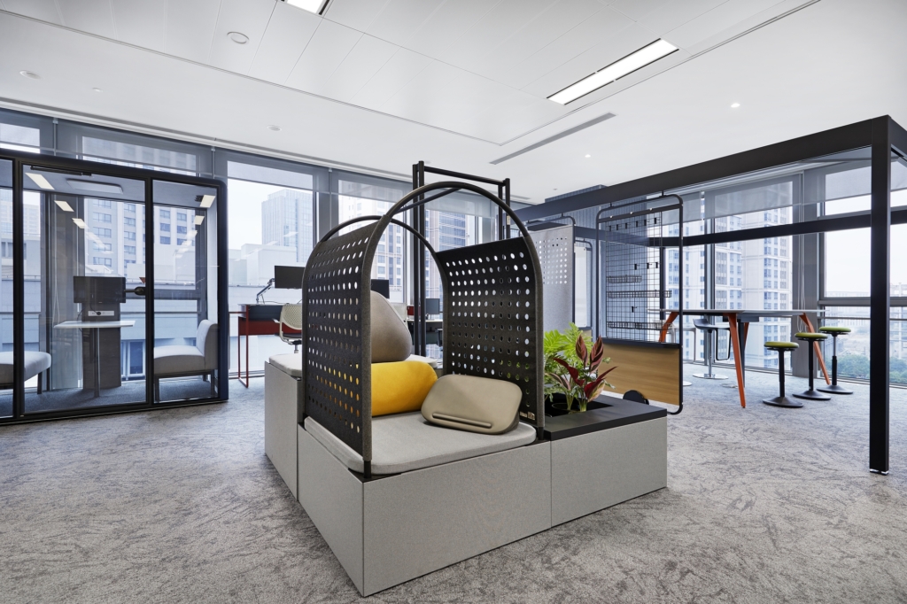 Okamura Offices and Showroom - Shanghai | Office Snapshots