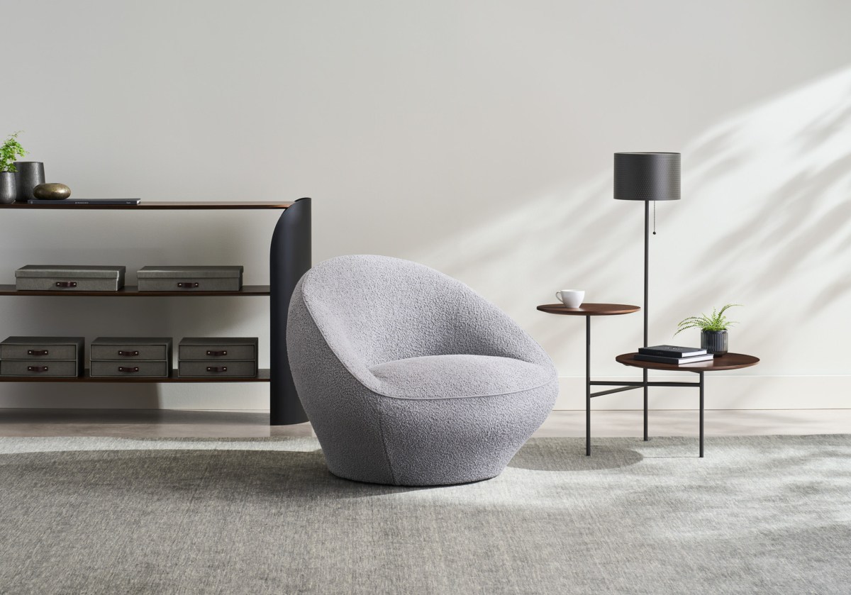 Davis Furniture Elora | Office Snapshots