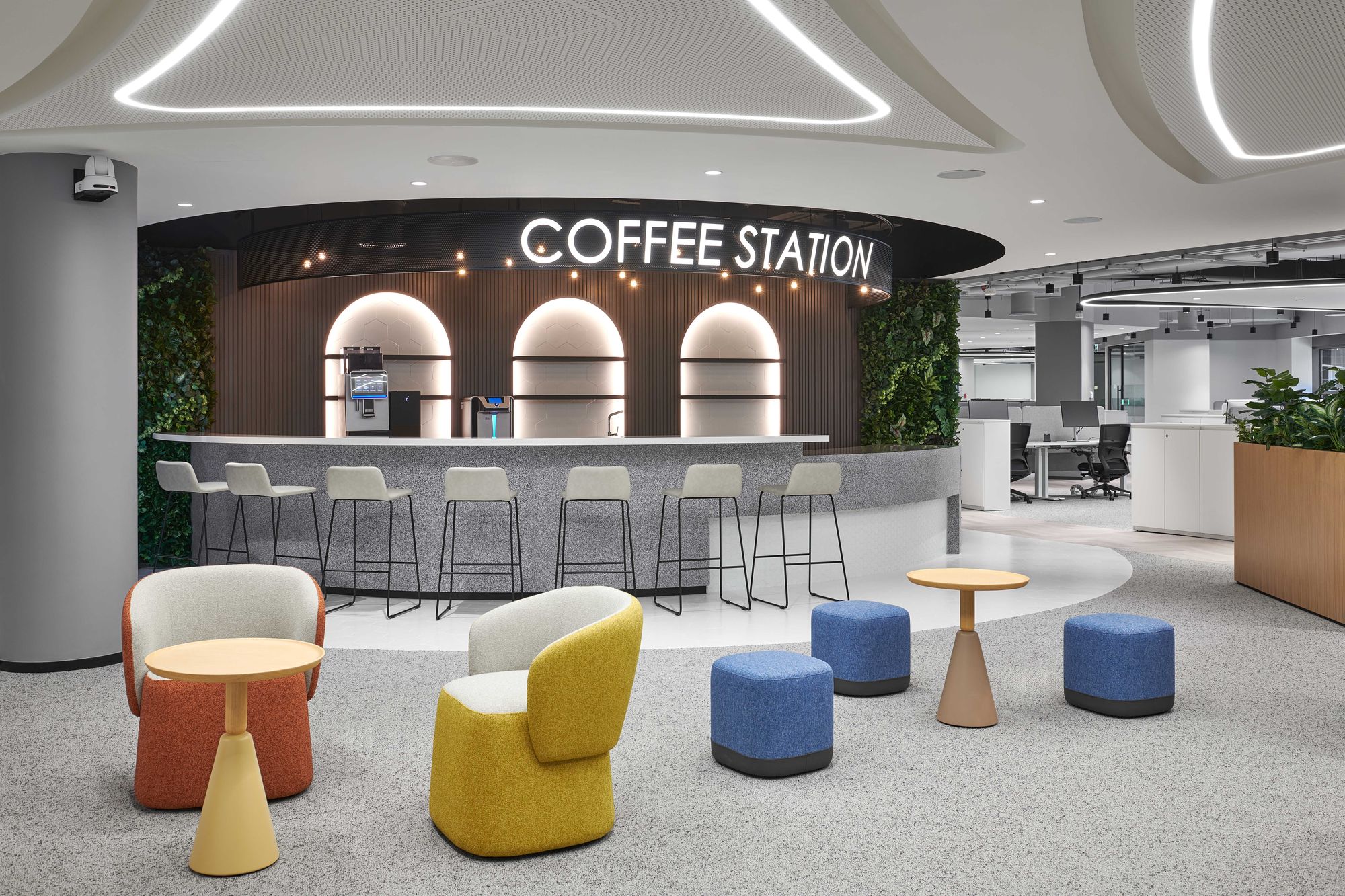 MetLife Offices - Dubai | Office Snapshots