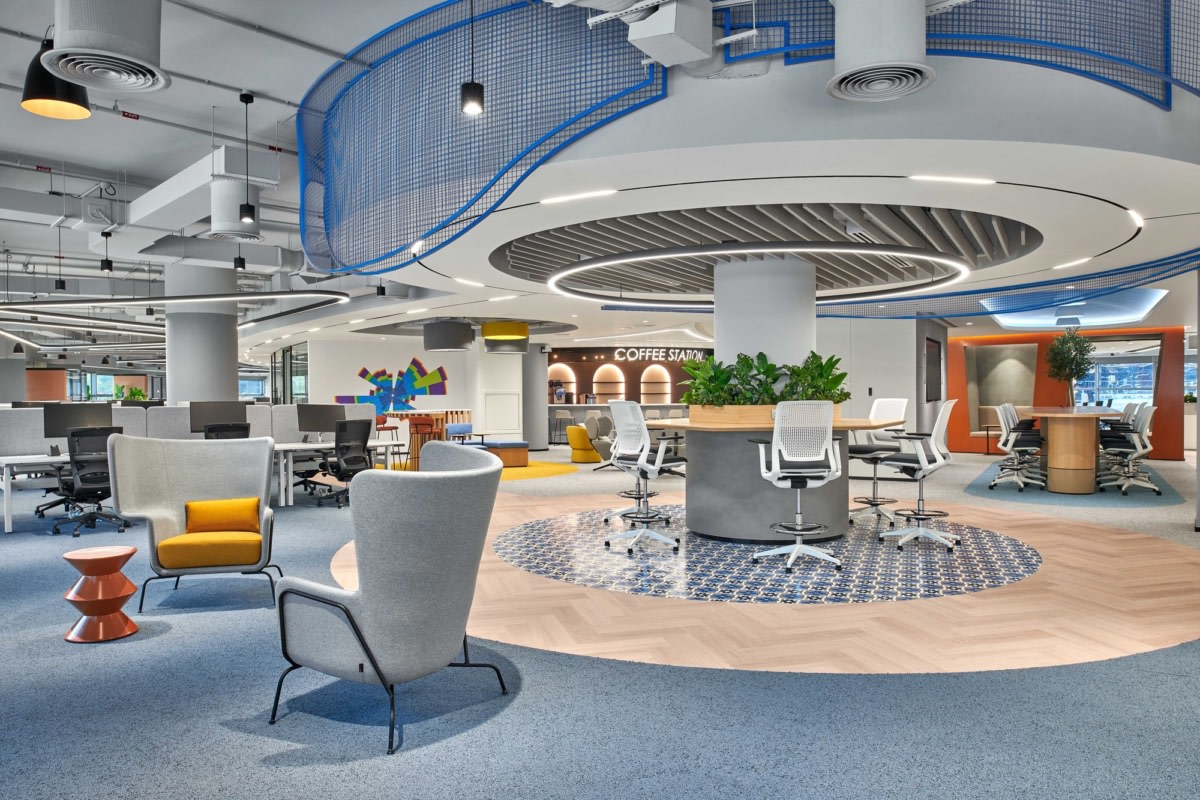 MetLife Offices - Dubai | Office Snapshots