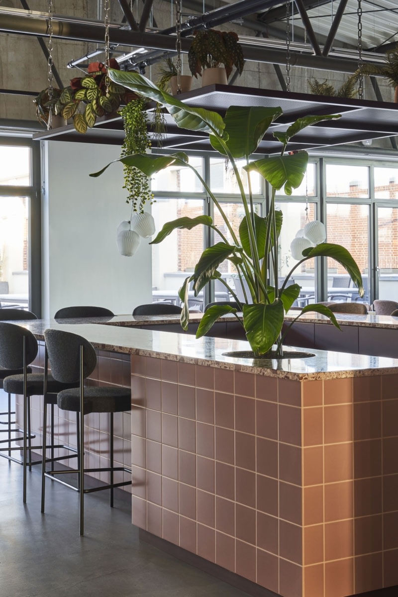 SV Group Offices - Dusseldorf | Office Snapshots