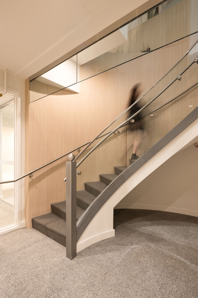 Lawson Lundell LLP Offices - Vancouver | Office Snapshots