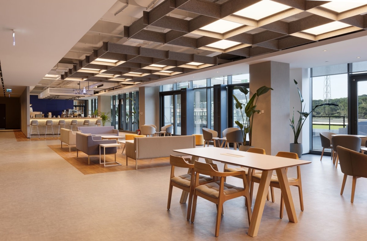 Mercedes-Benz Offices - Istanbul | Office Snapshots