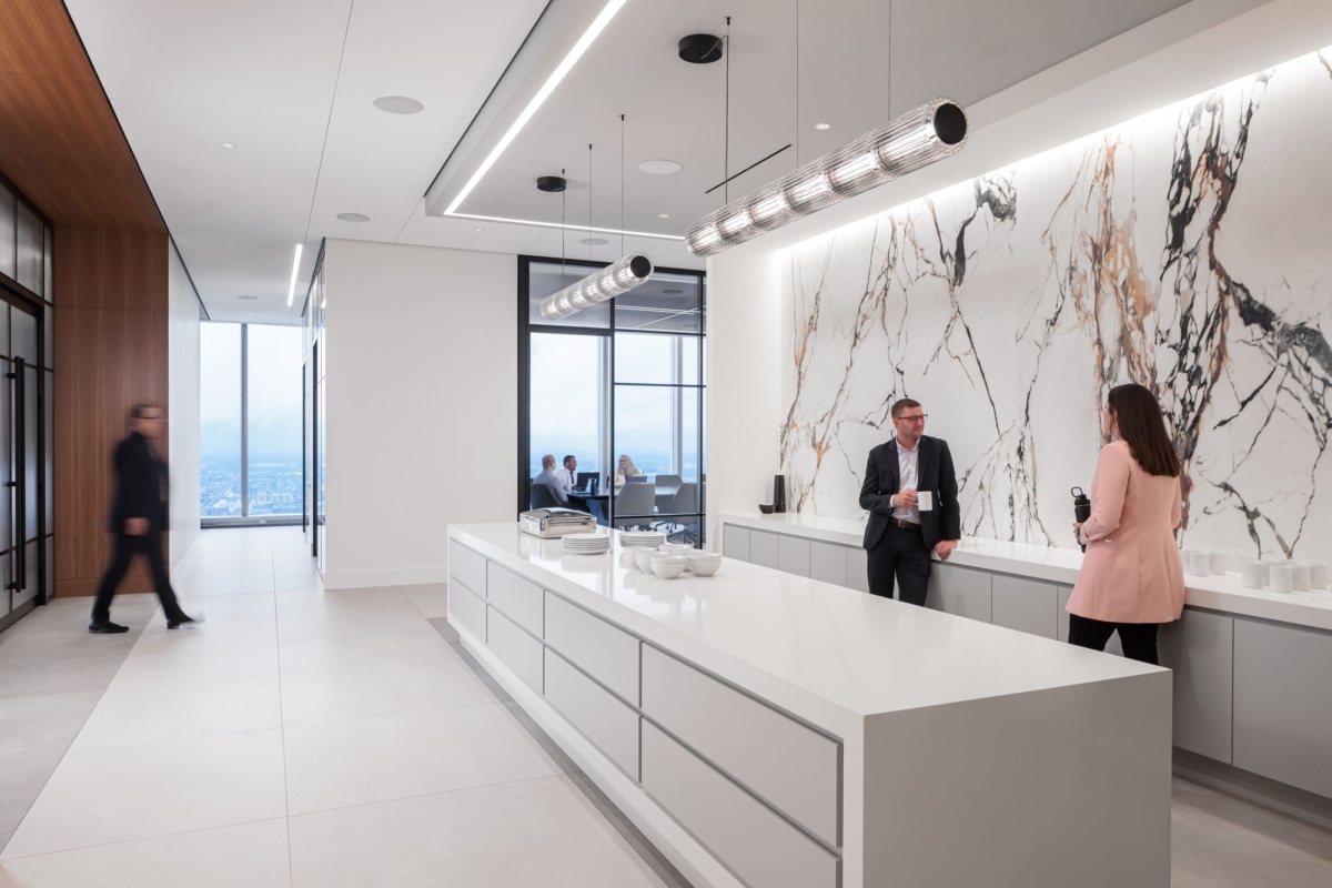 Confidential AM Law 10 Offices - Chicago | Office Snapshots