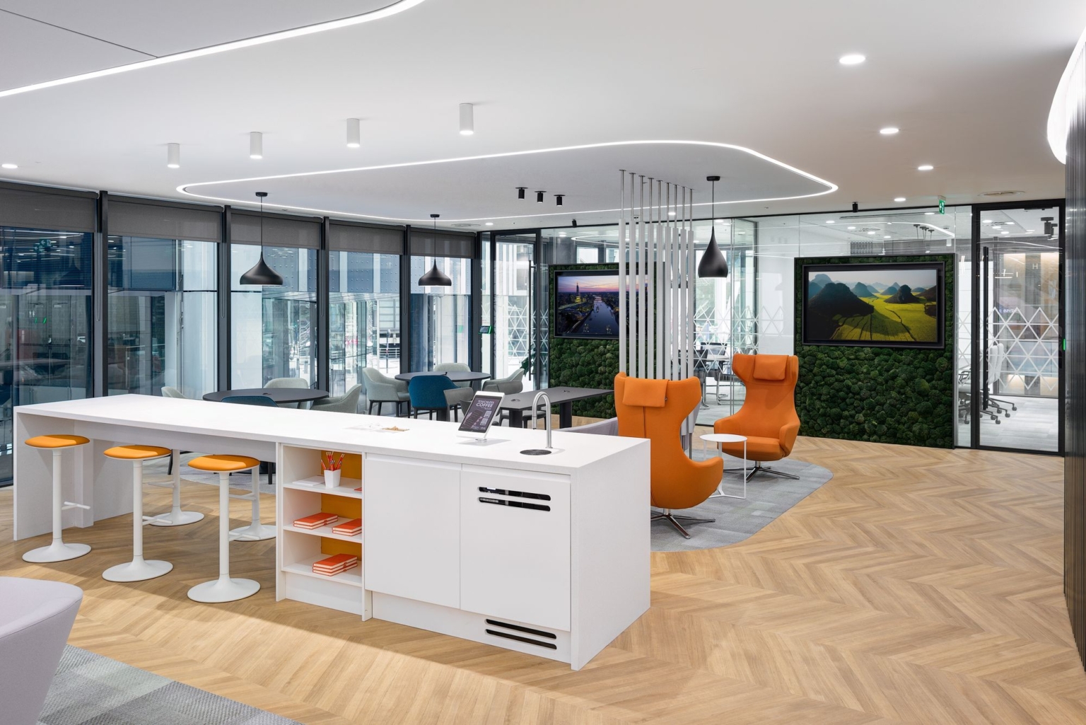 Confidential Insurance Company Offices - London | Office Snapshots