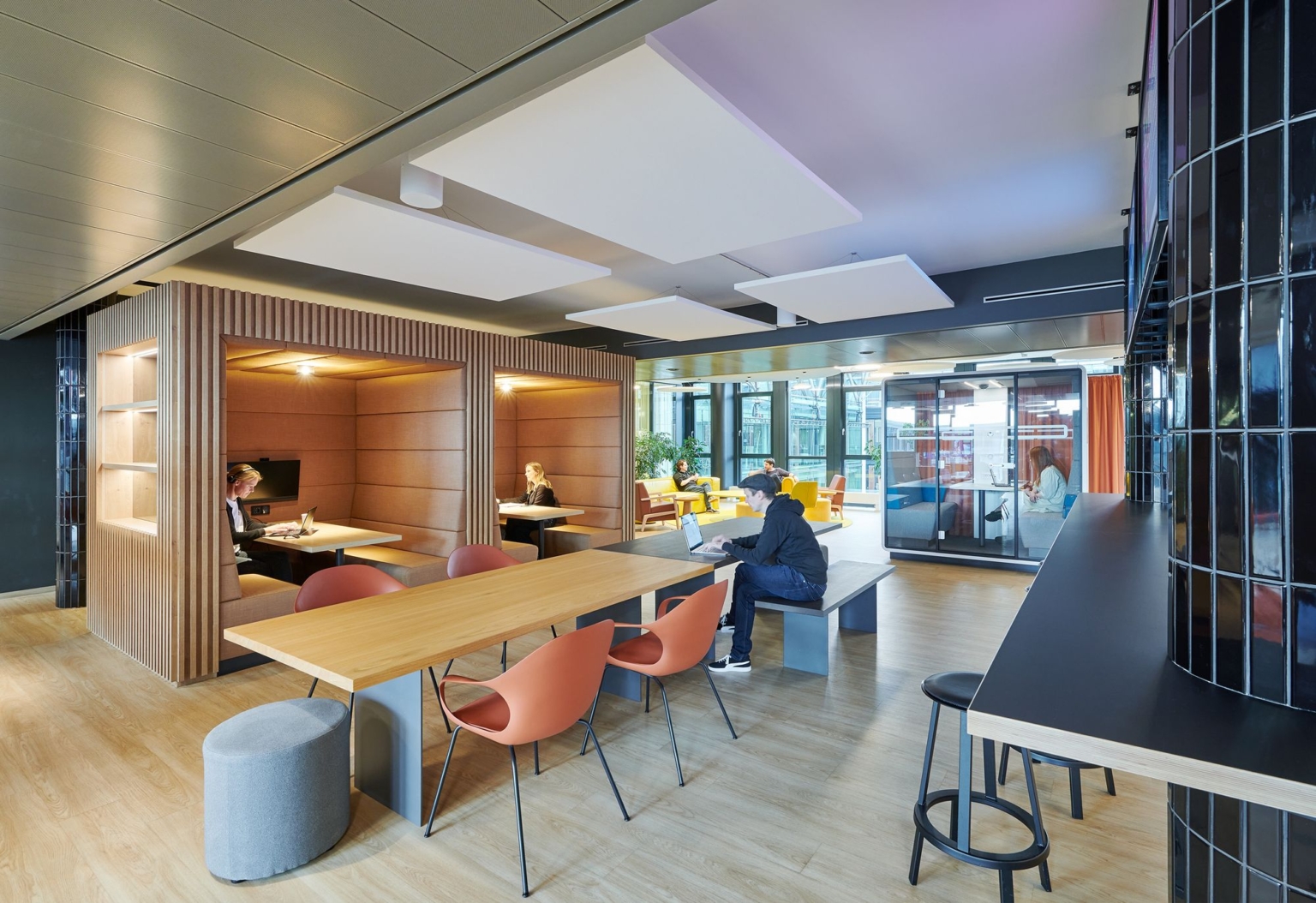 RTL Office Meeting Hubs - Cologne | Office Snapshots