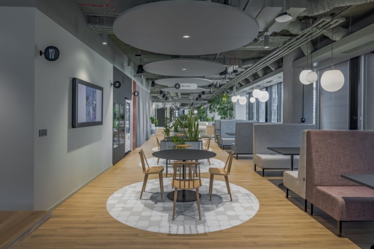 Sanofi Offices - Warsaw | Office Snapshots