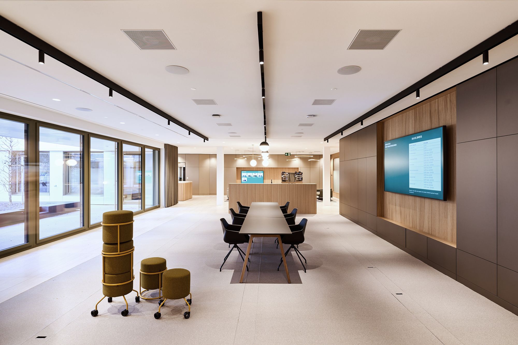 Bank Avera Offices - Wetzikon | Office Snapshots
