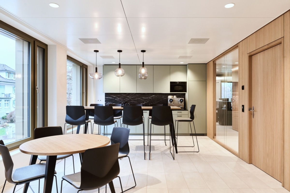 Bank Avera Offices - Wetzikon | Office Snapshots