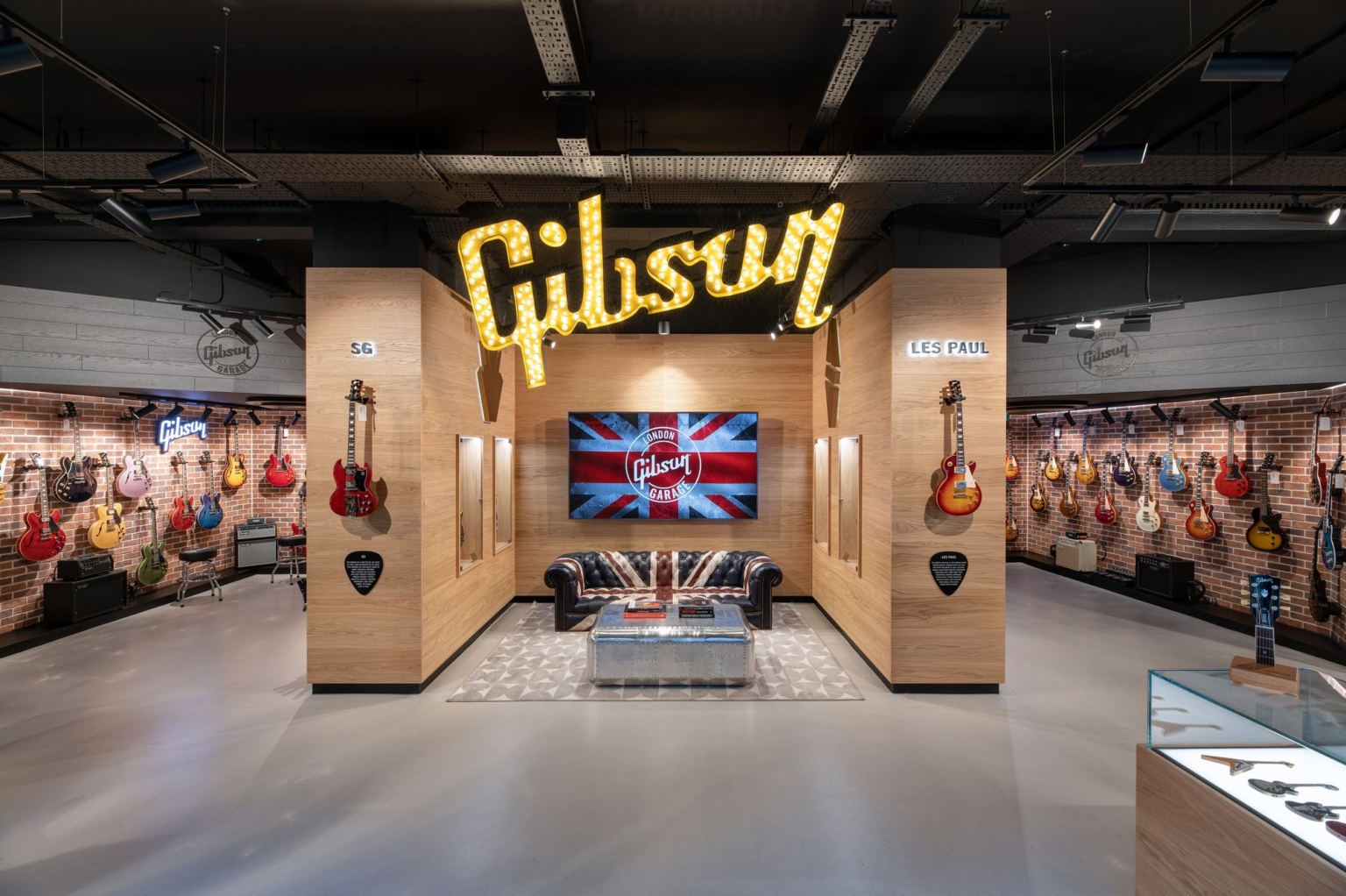 Gibson Showroom and Offices - London | Office Snapshots