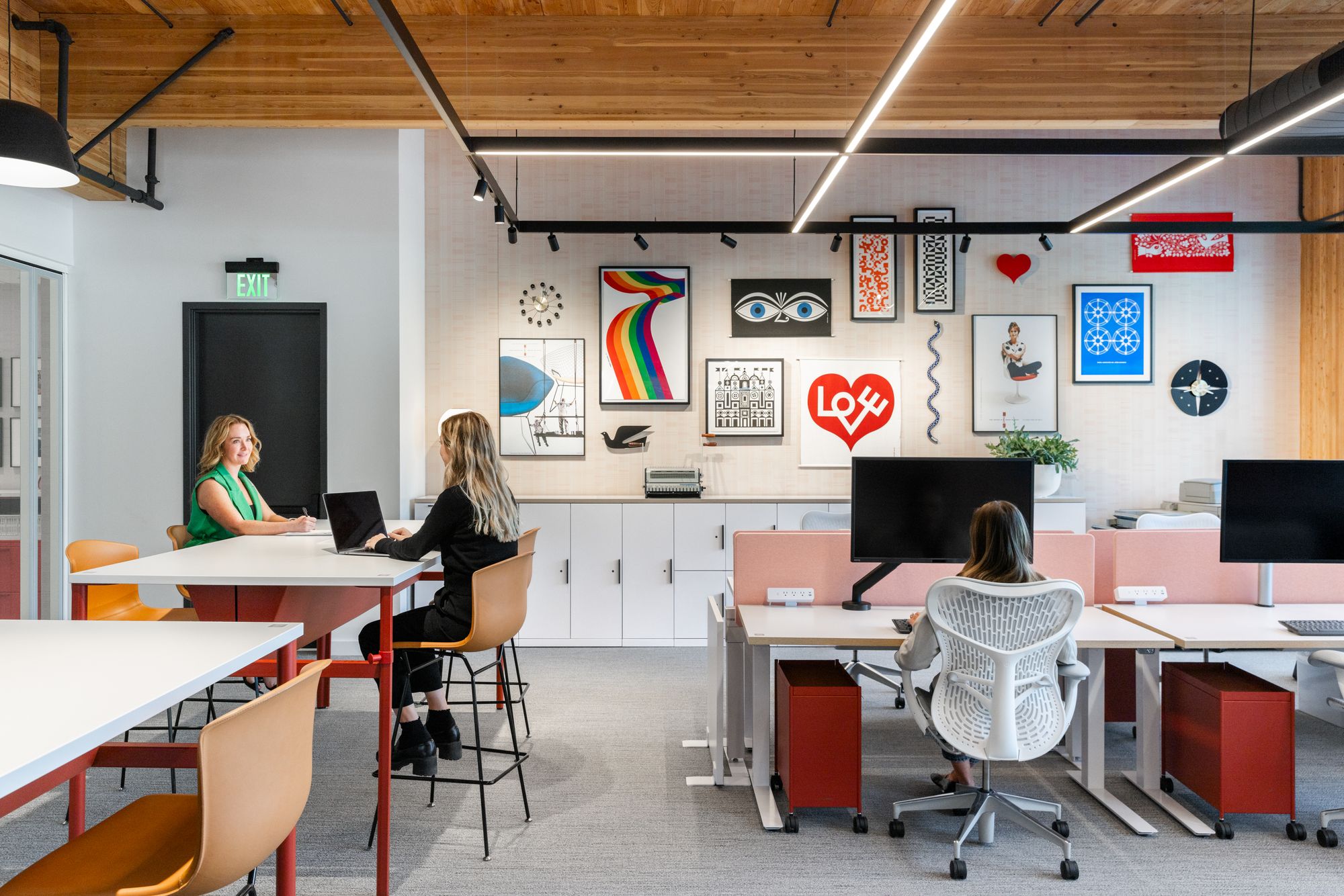 HB Workplaces Headquarters Showroom - Draper | Office Snapshots