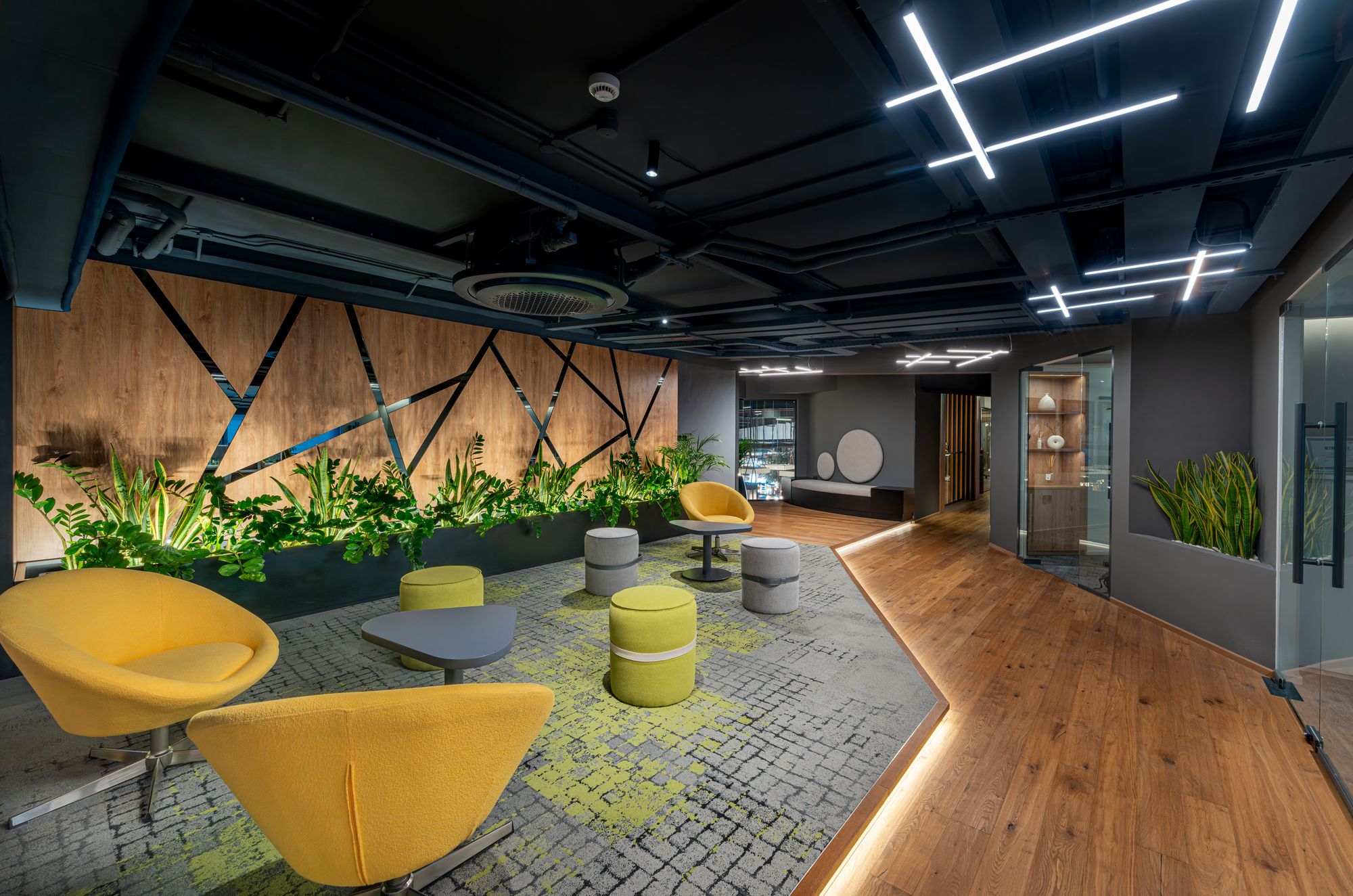 Huda Lighting Offices - Dubai | Office Snapshots