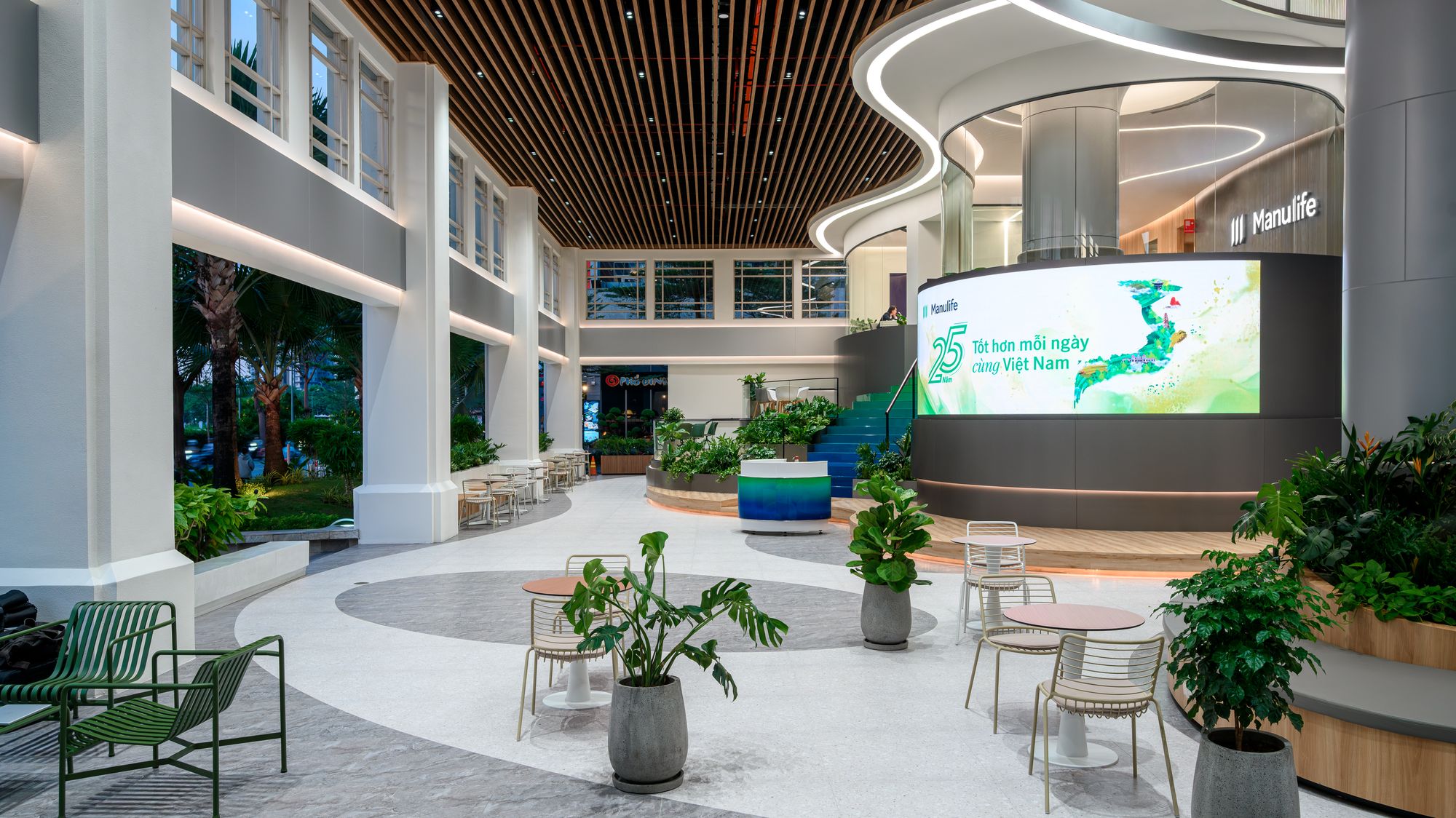 Manulife Offices - Ho Chi Minh City | Office Snapshots