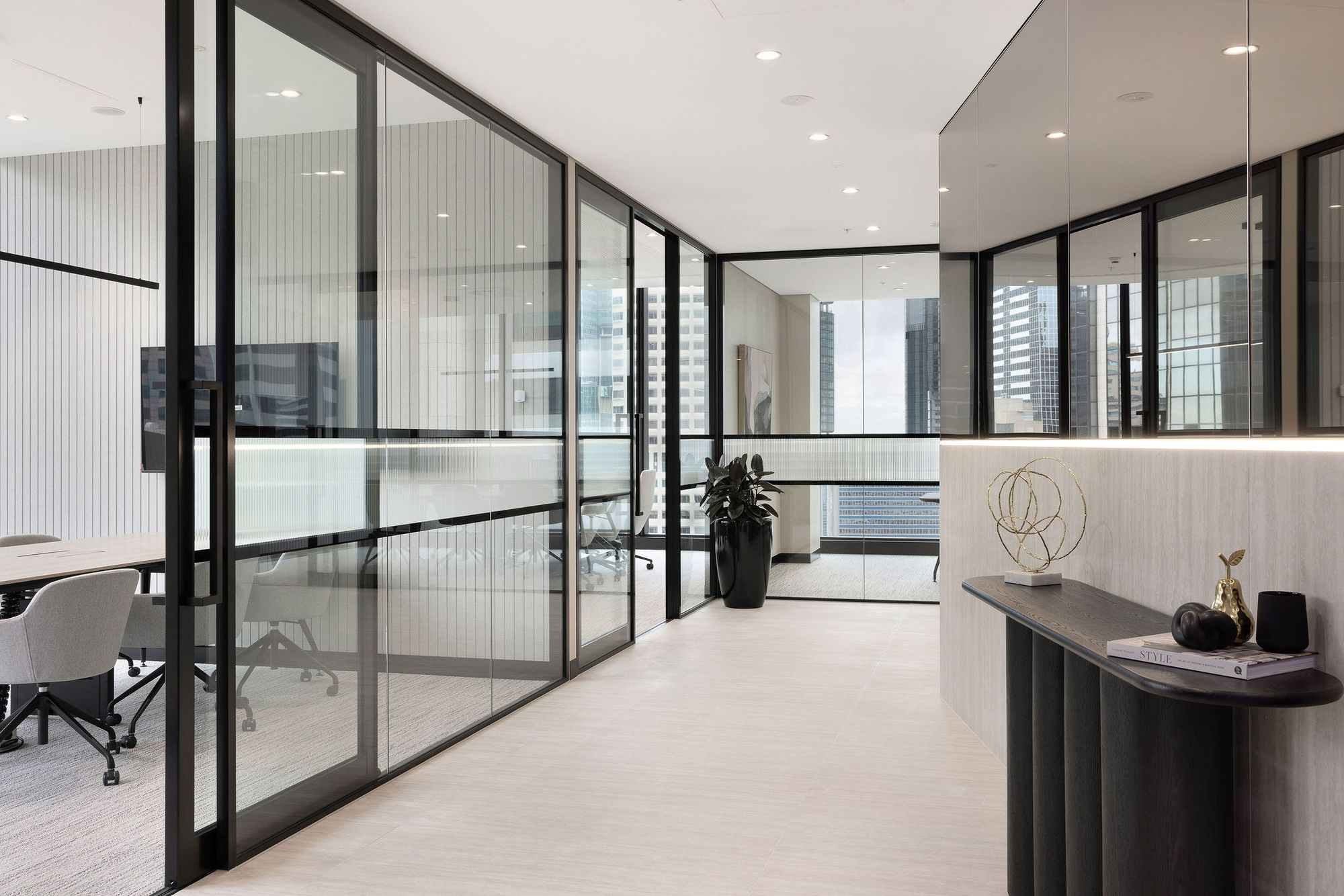 Poly Global Spec Suite - Sydney | Office Snapshots