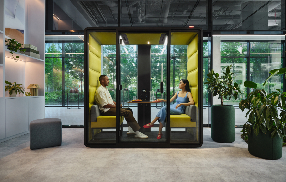 Hushoffice HushFree.XM | Office Snapshots