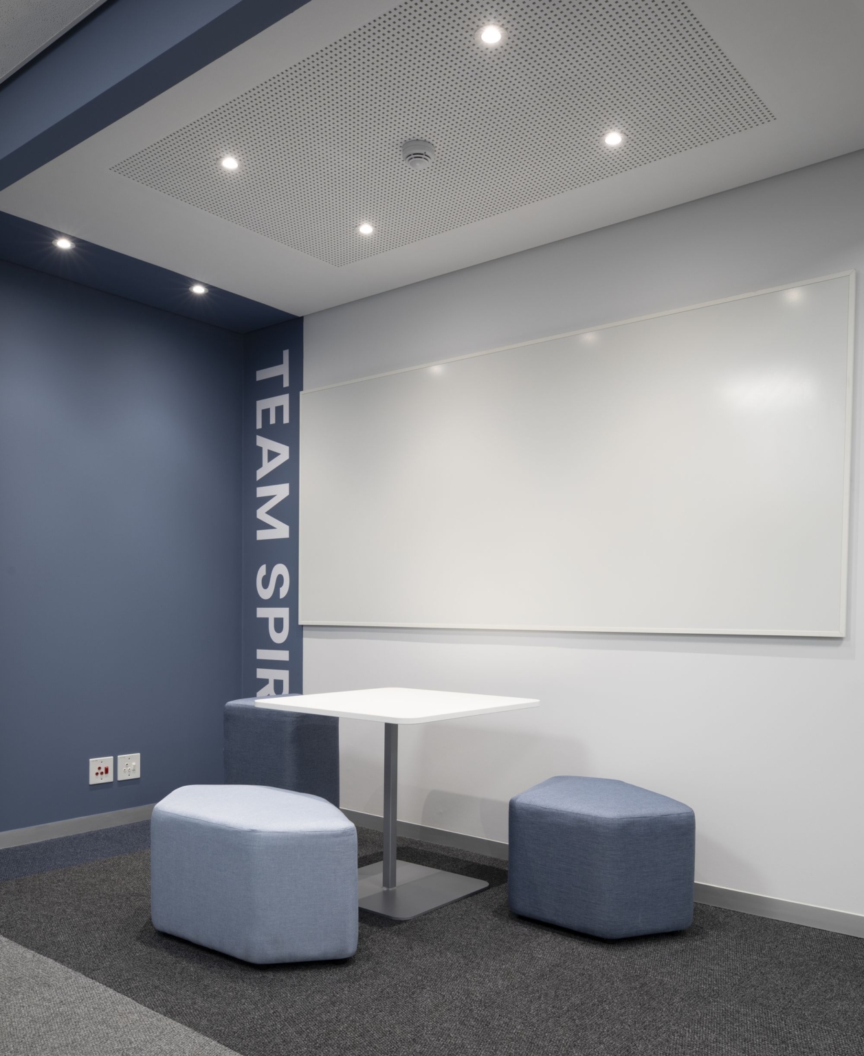Scania Offices - Roodepoort | Office Snapshots