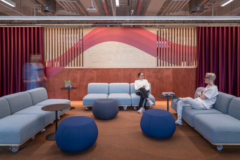 Virgin Media O2 Offices - London | Office Snapshots