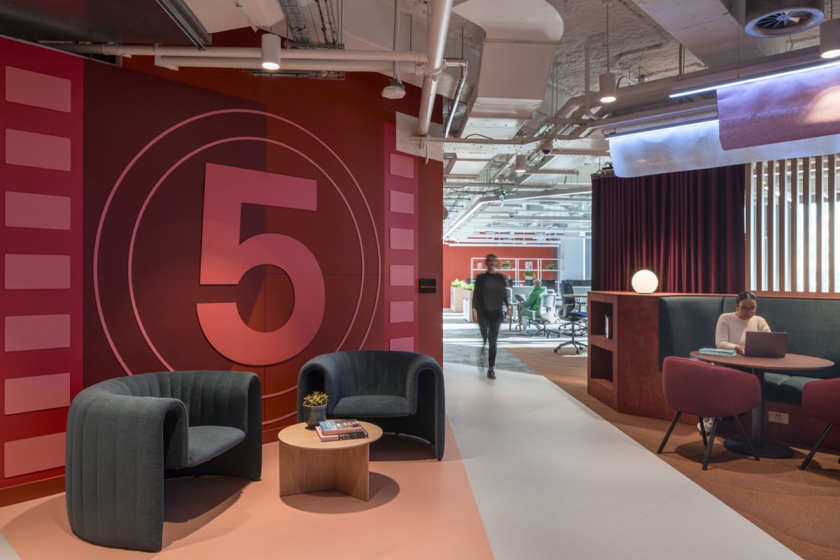 Virgin Media O2 Offices - London | Office Snapshots