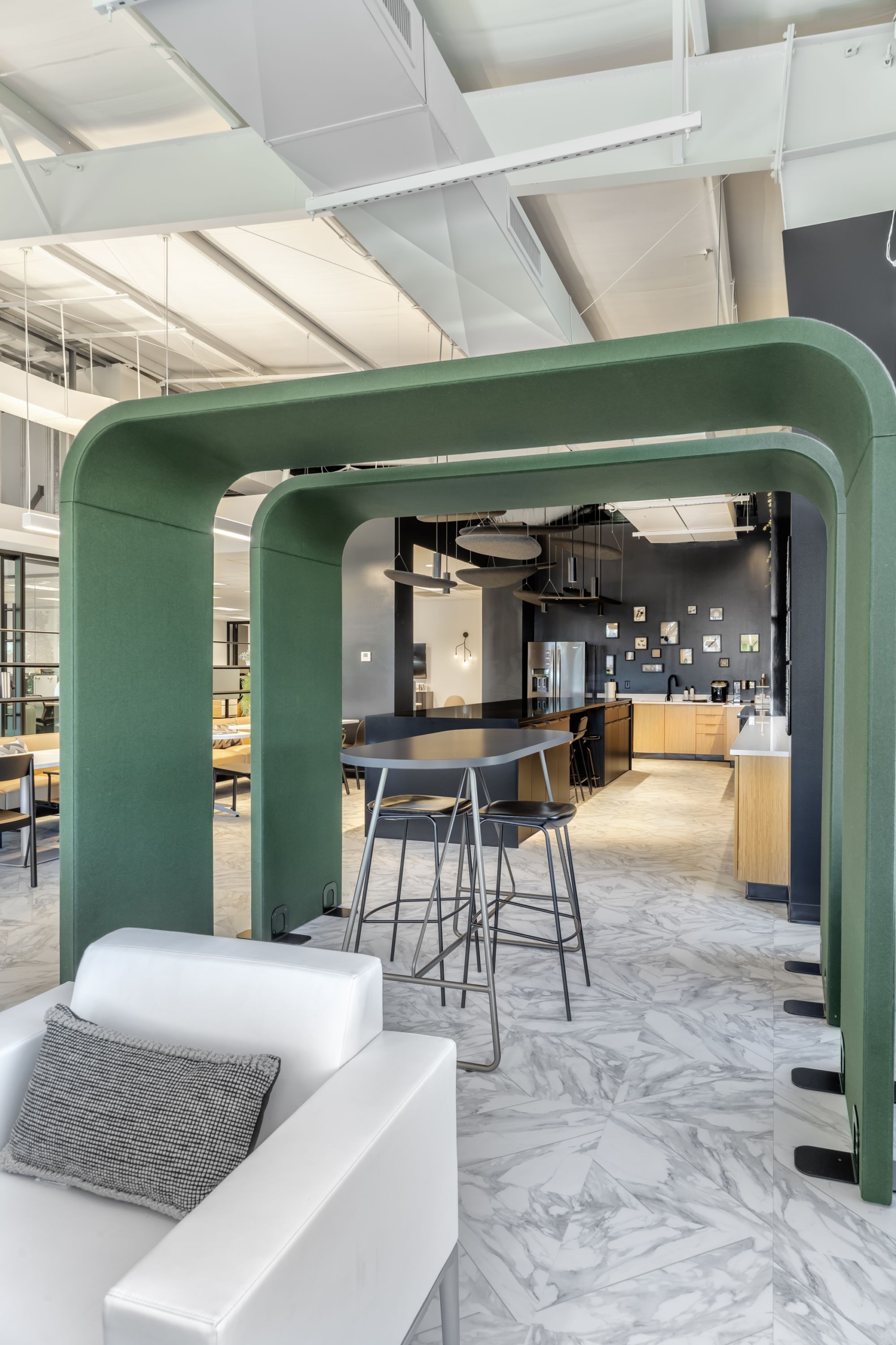 MBI (Modern Business Interiors) Showroom and Offices - St. Charles ...