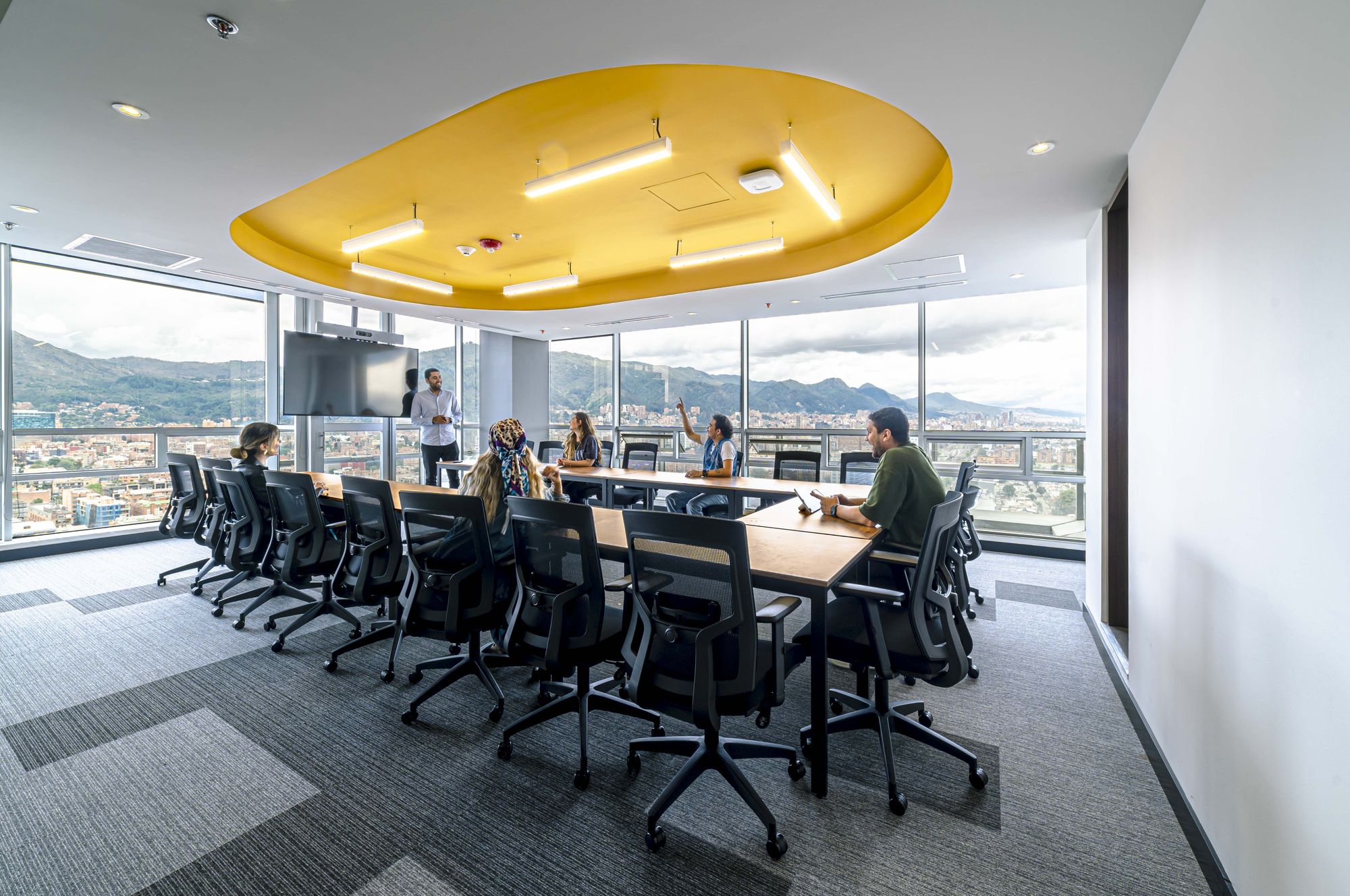 Central Cervecera Offices - Bogota | Office Snapshots