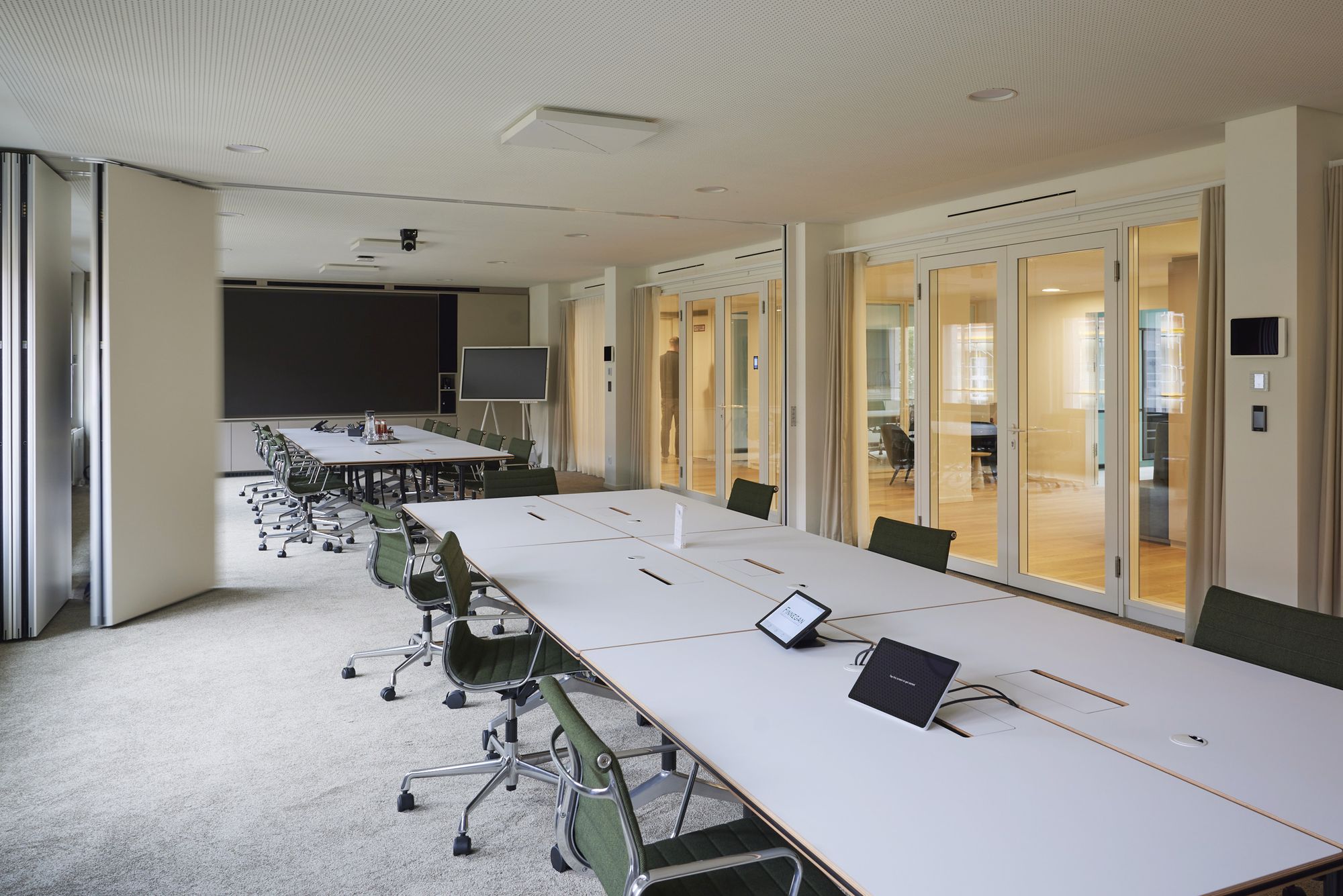 Finnegan LLP Offices - Munich | Office Snapshots