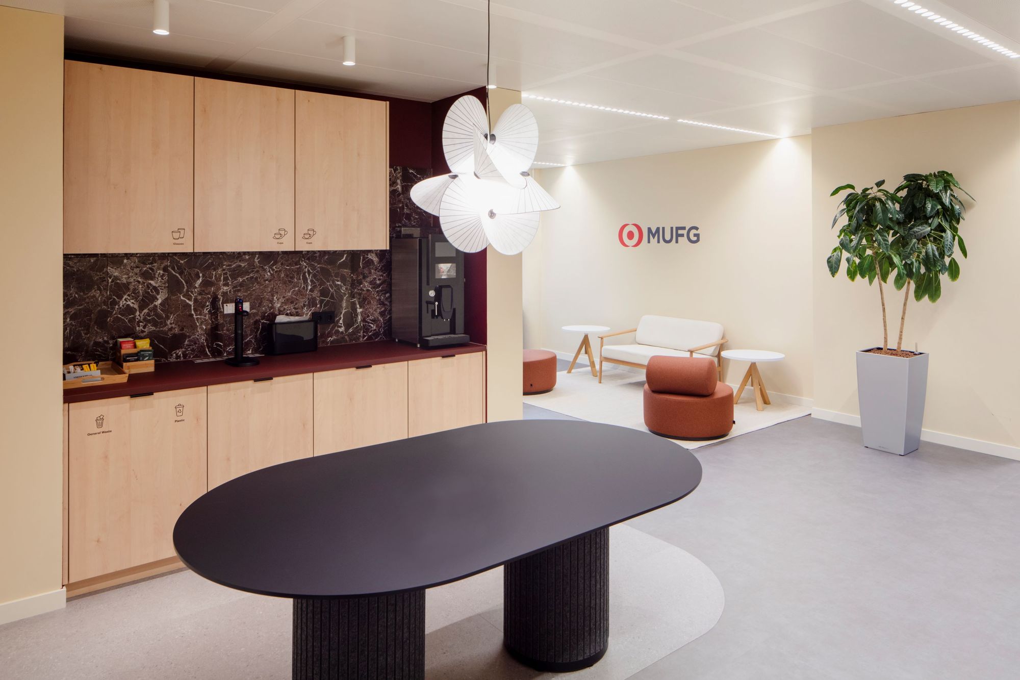 MUFG Offices - Amsterdam | Office Snapshots