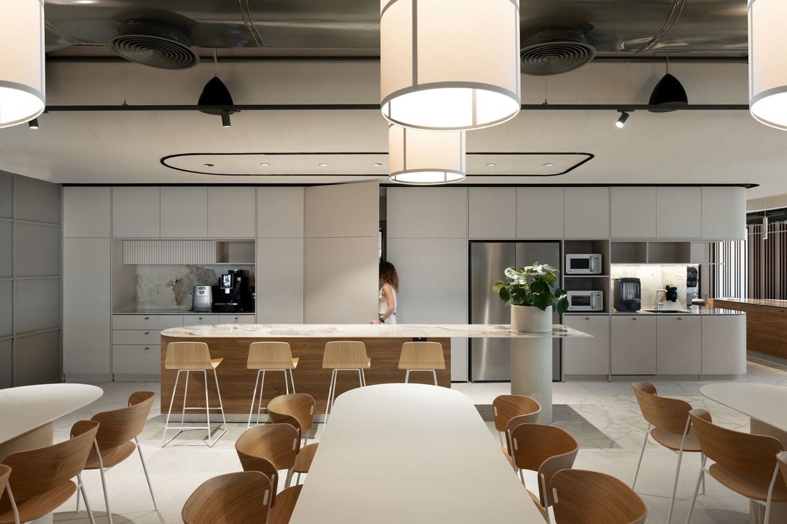 Phoenix Investment House Offices - Bnei Brak | Office Snapshots