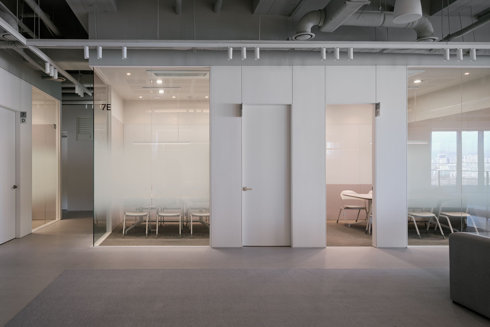 ATHOME Offices - Seoul | Office Snapshots