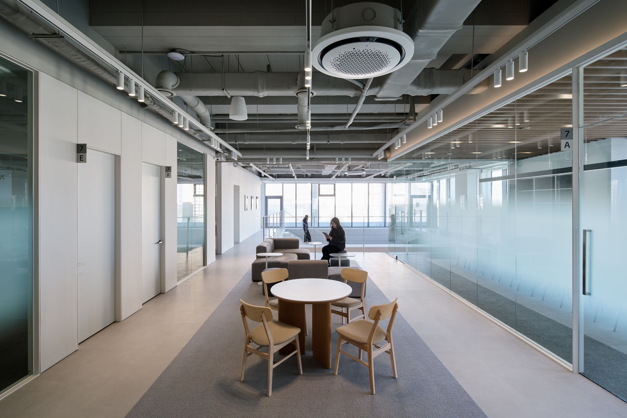 ATHOME Offices - Seoul | Office Snapshots
