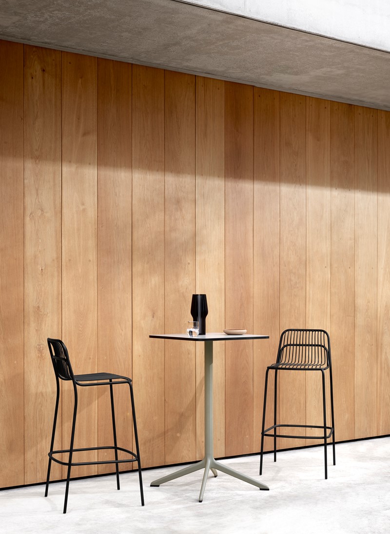 Allermuir Axyl Tables Outdoor | Office Snapshots