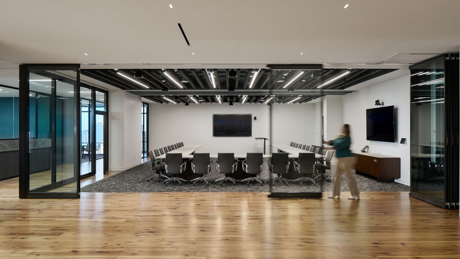 Barnes & Thornburg LLP Offices - Atlanta | Office Snapshots