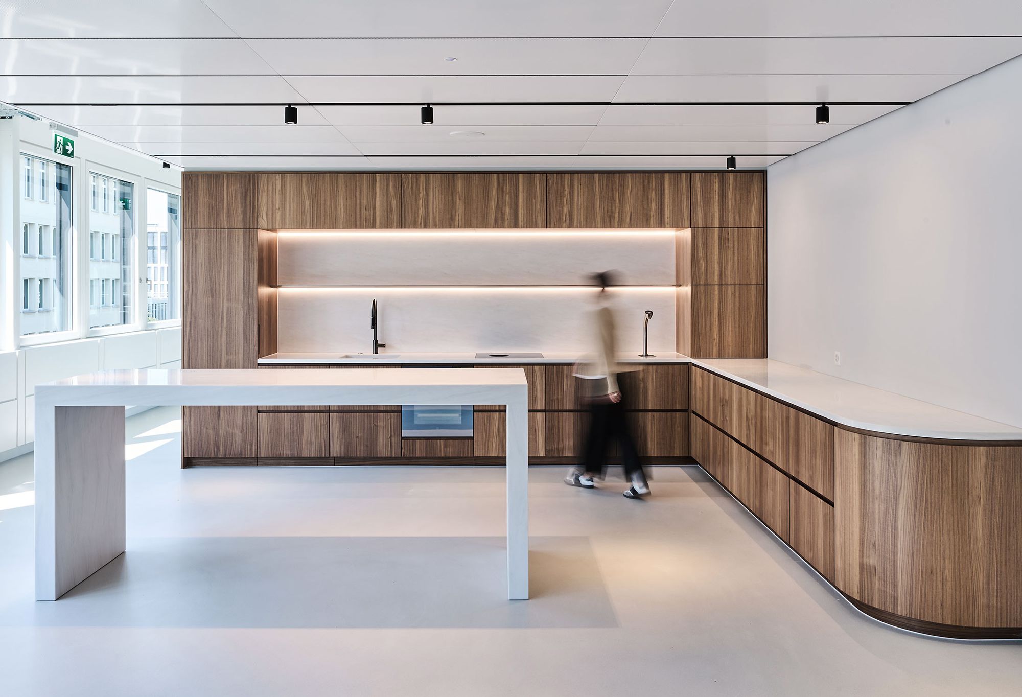 Confidential Investment Company Offices - Zug | Office Snapshots