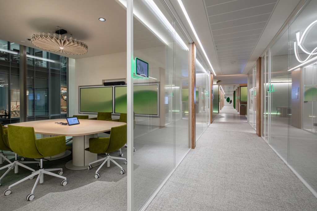 Global Management Consulting Firm Offices - Dubai | Office Snapshots