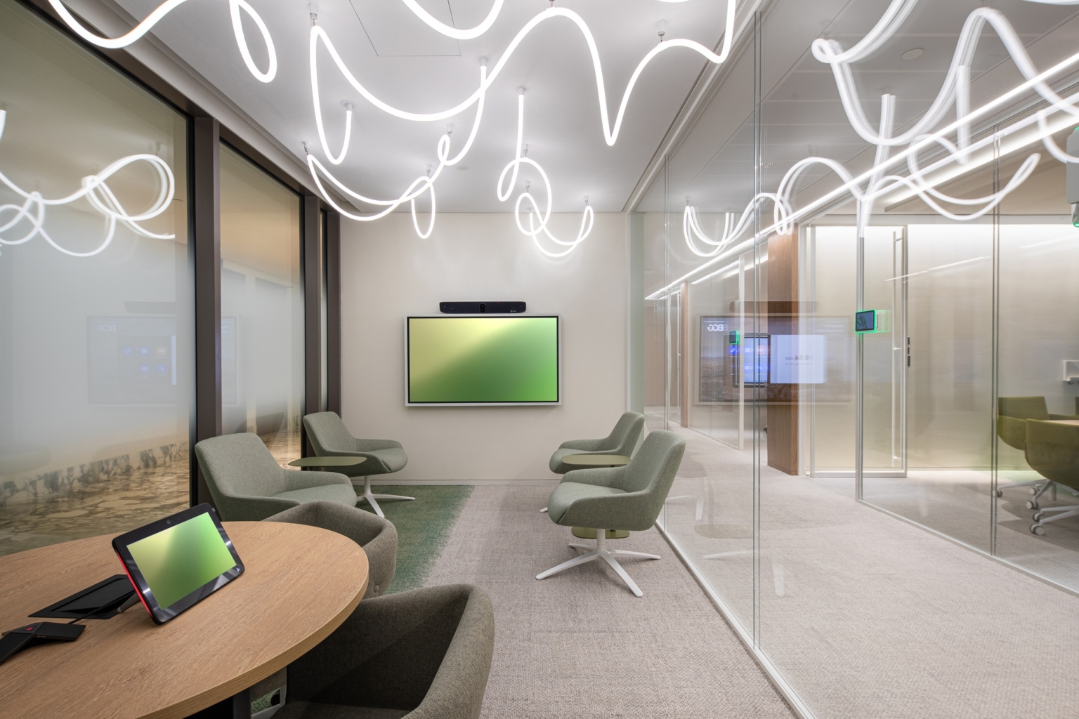 Global Management Consulting Firm Offices - Dubai | Office Snapshots