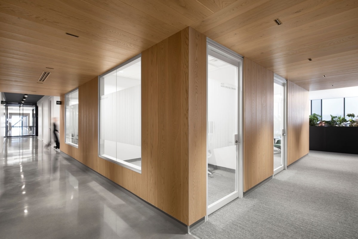 METRO Distribution Centre and Offices - Montreal | Office Snapshots